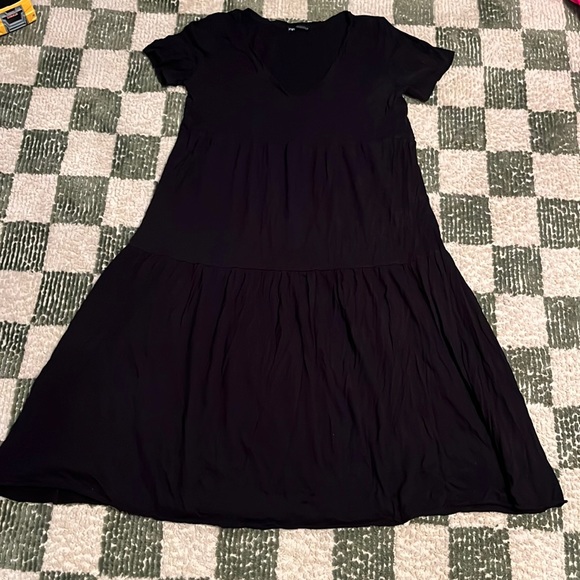 Zara | Dresses | Zara Black Vneck Tiered Swing Dress | Poshmark